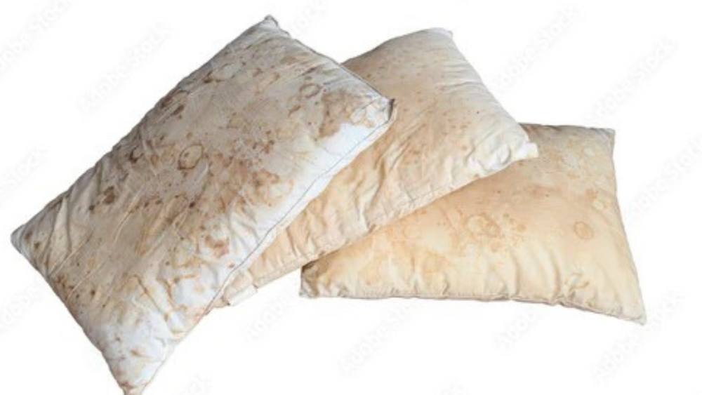 The Importance of Changing Your Pillows Every 1-2 Years: A Comprehensi
