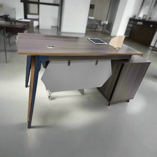 1.4 meter Executive Office Table @HOG online place.