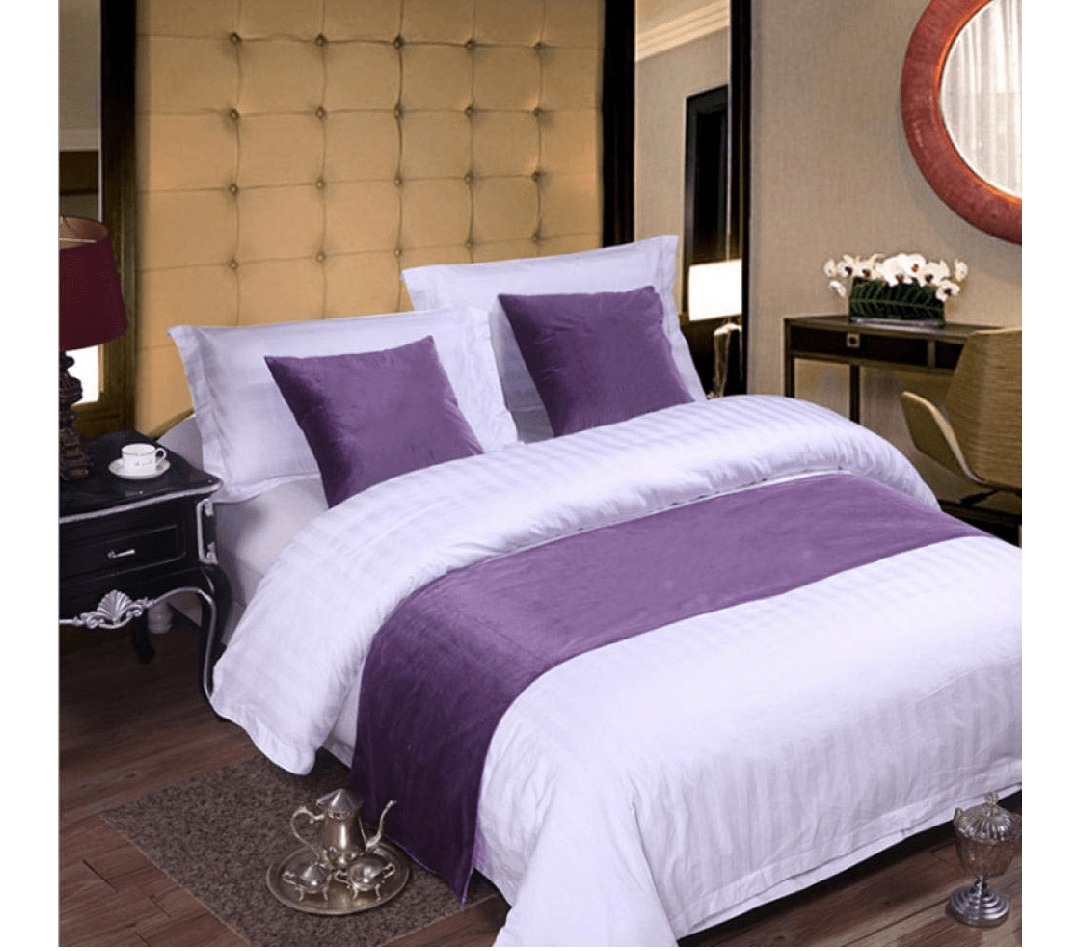 8 snow white bedding set with (PURPLE) bed runner@ HOG